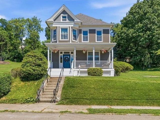 102 Fountain St, Pittsburgh, PA 15205