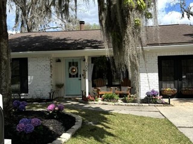 102 Fox Chase Rd, Savannah, GA 31406