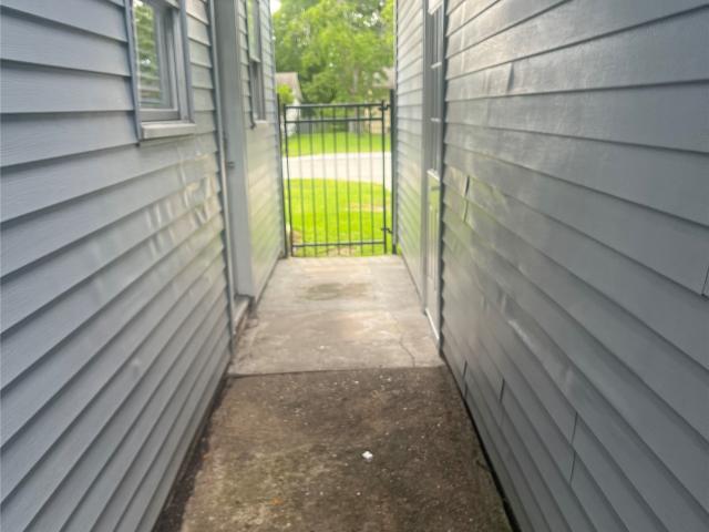 102 Forest Oaks Ln