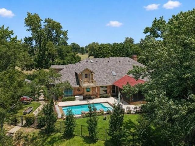102 Foster Ranch Rd, Trinidad, TX 75163