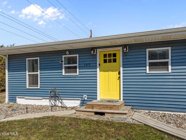 102 Fairfax Road
