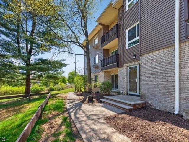 102 Federal Hill Rd Unit 102, Pompton Lakes, NJ 07442
