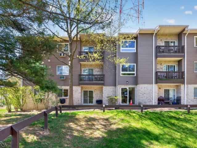 102 Federal Hill Rd, Unit 102, Pompton Lakes, NJ 07442 | MLS #4023 | Compass