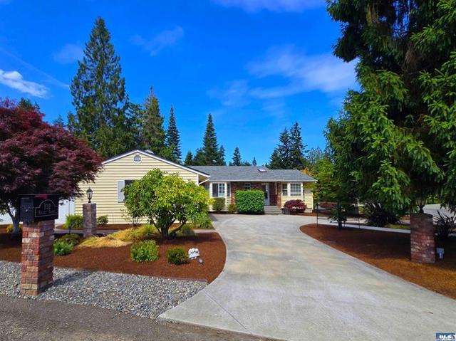 102 Kelsey Ct, Sequim, WA 98382