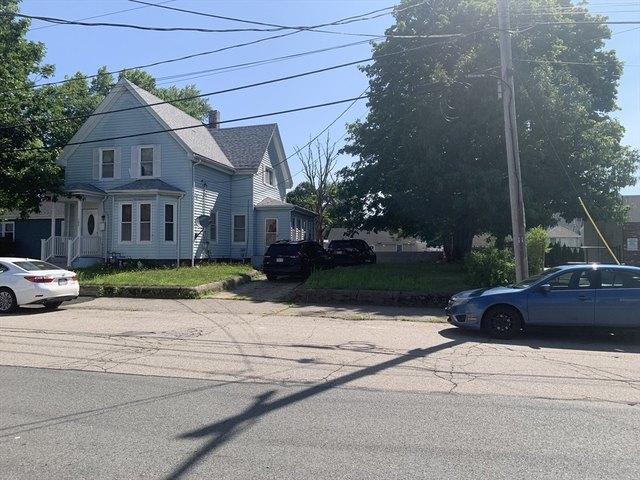 102 Kingsman St, Brockton, MA 02302
