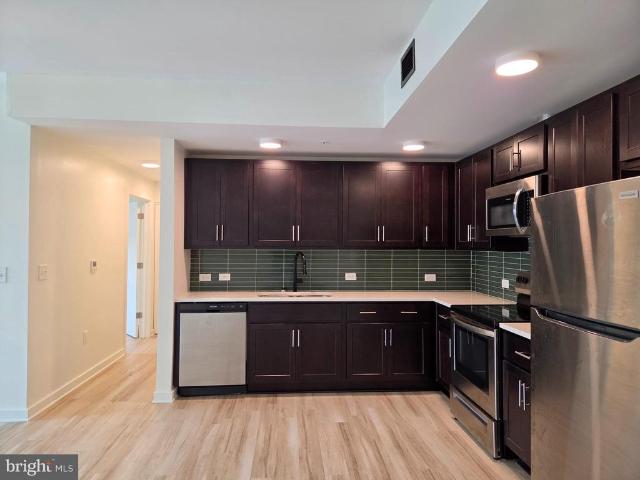 102 Hanover Street # 208