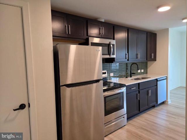 102 Hanover Street # 302