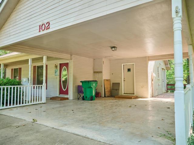 102 Hebron