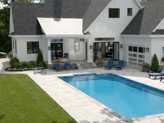 102 Heirloom Ln