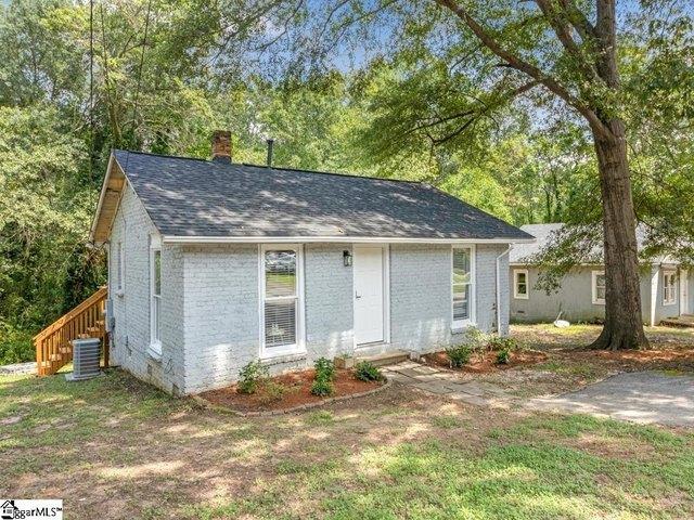 102 Helen St, Spartanburg, SC 29301