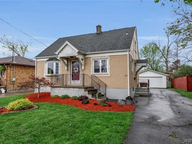 102 Hemenway Rd, Cheektowaga, NY 14225