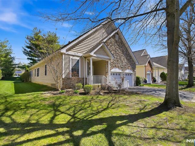 102 Hummingbird Drive