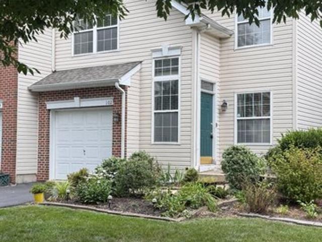 102 Hunt Club Dr, Collegeville, PA 19426