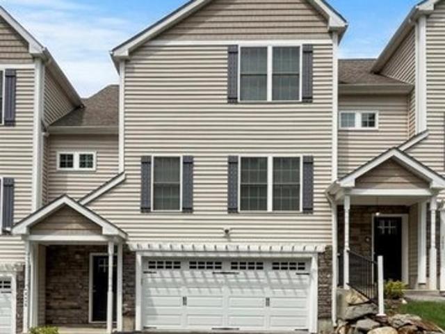 102 Hunting Hill Dr Unit 102, Cumberland, RI 02864