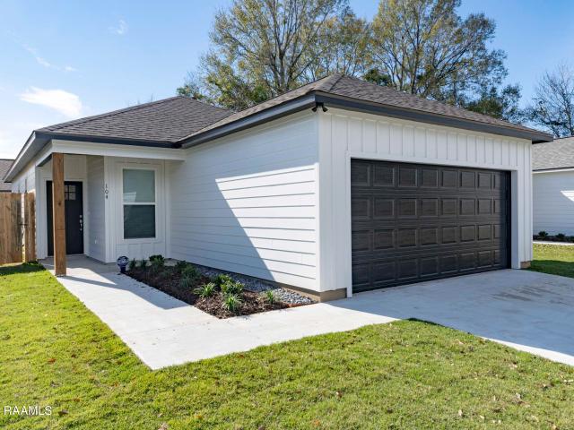 102 Jantz Dr, Lafayette, LA 70506 | MLS #2500007 | Compass
