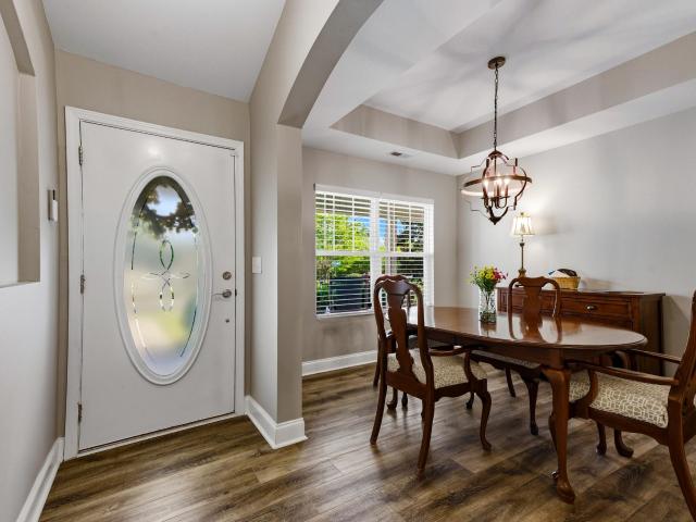 102 Jessica Lakes Dr