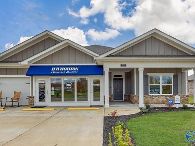 102 Oak Fletcher Dr, Harvest, AL 35749