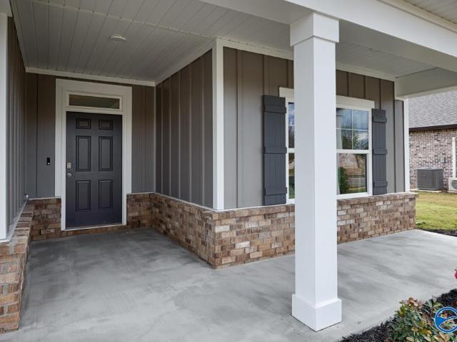 102 Oak Fletcher Drive