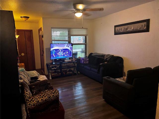 102 Oakside Drive