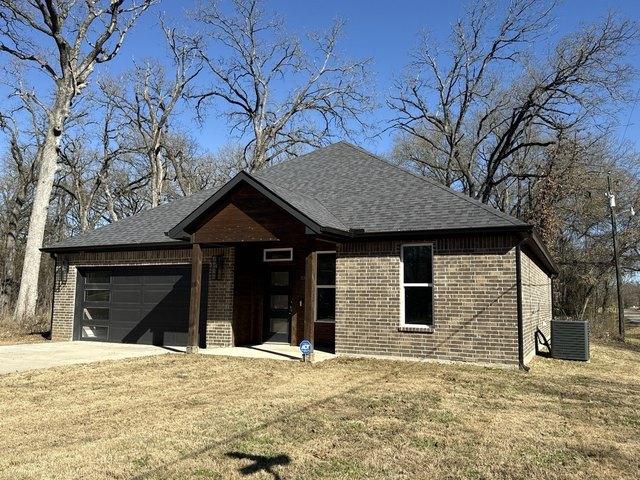 102 Oakwood Dr, Trinidad, TX 75163
