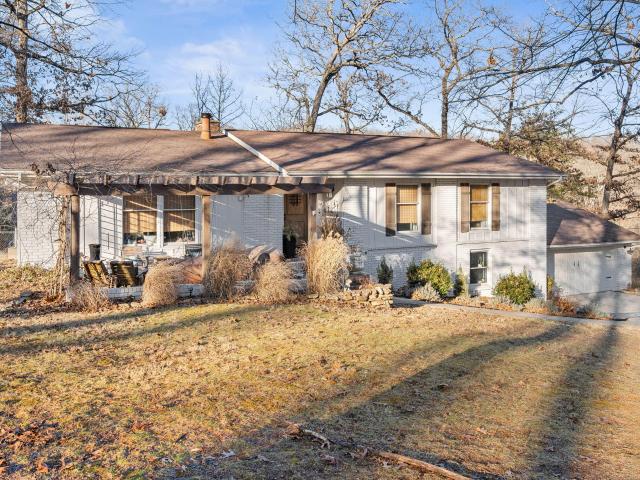 102 Oakwood Drive