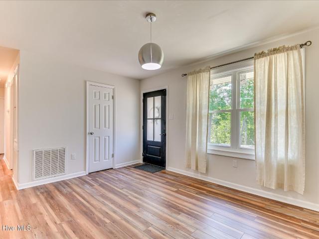 102 Old Berzelia Road