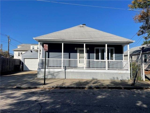 102 Ophelia St, Providence, RI 02909