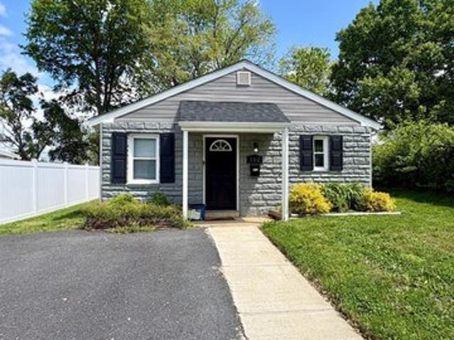 102 Oval Cir, Wilmington, DE 19801