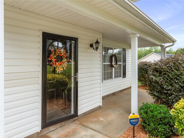 102 Lochenshire Place