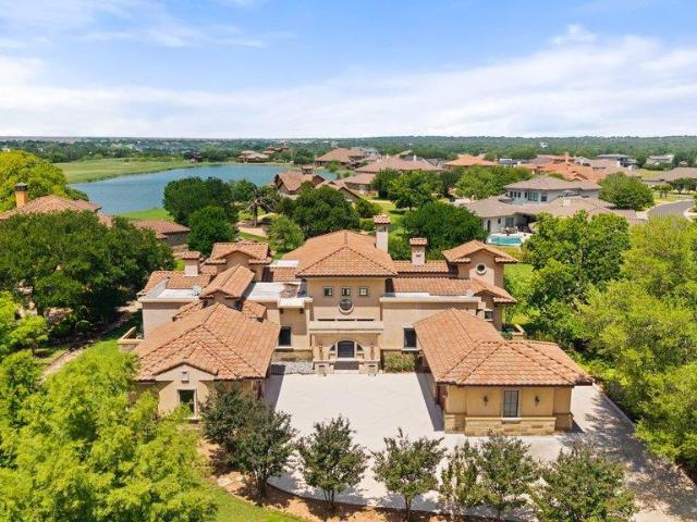 102 Long Point Cv