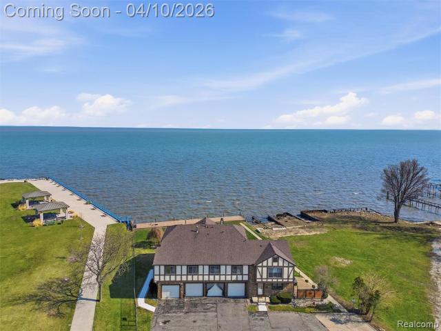 102 Lac Sainte Claire Drive