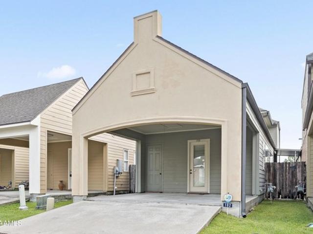 102 Laguna Ln, Lafayette, LA 70508