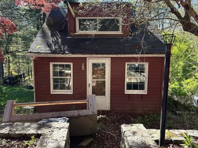 102 Lake Kitchawan Dr, South Salem, NY 10590