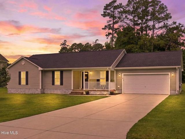 102 Laredo Dr, Jacksonville, NC 28540