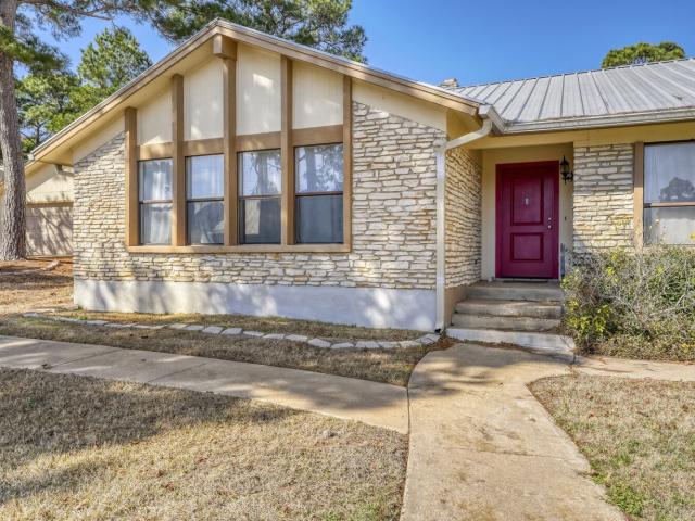 102 Lei Ct, Bastrop, TX 78602 | MLS #6092
