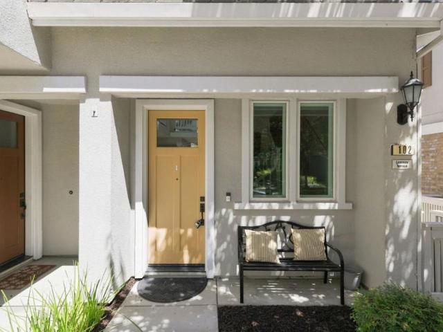 102 Lemmon Terrace