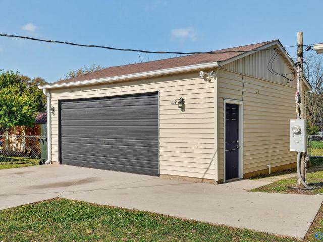 102 Lucas Circle