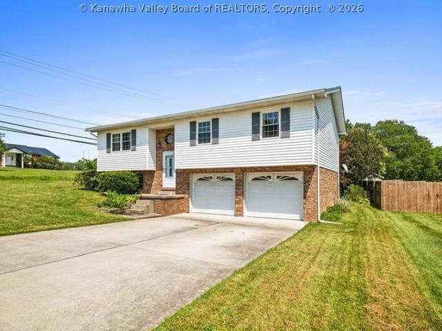 102 Moorefield Pl, Scott Depot, WV 25560