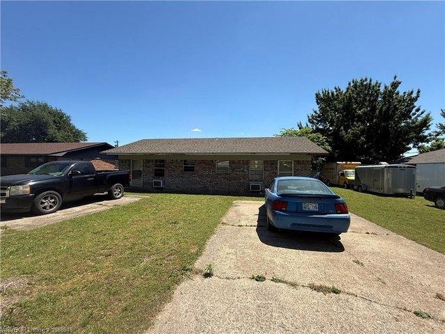 102 Maple Dr, Pocola, OK 74902