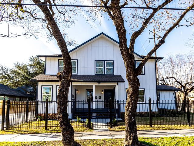 102 Marsden St 4