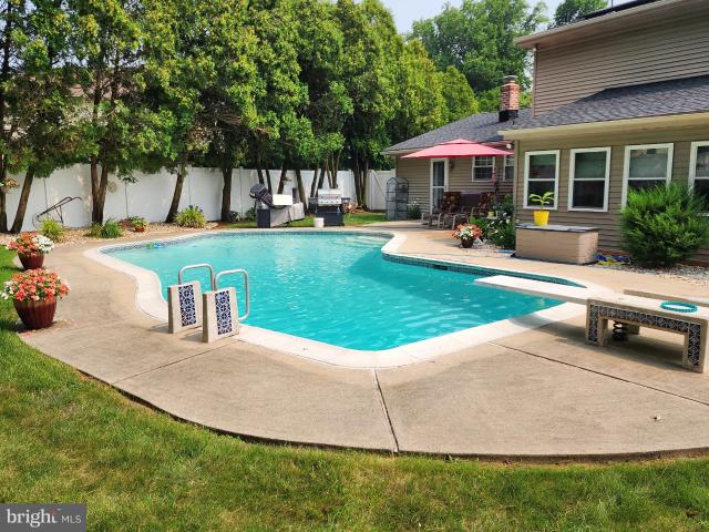 102 Massey Dr, Sewell, NJ 08080 | MLS #NJGL2071 | Compass