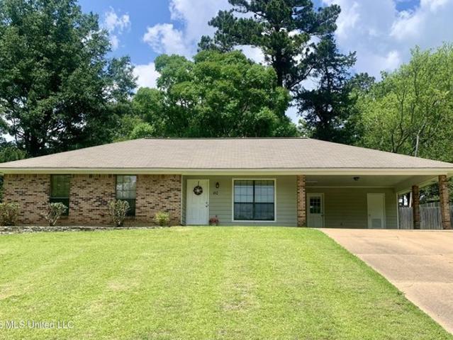 102 McClendon Dr, Raymond, MS 39154