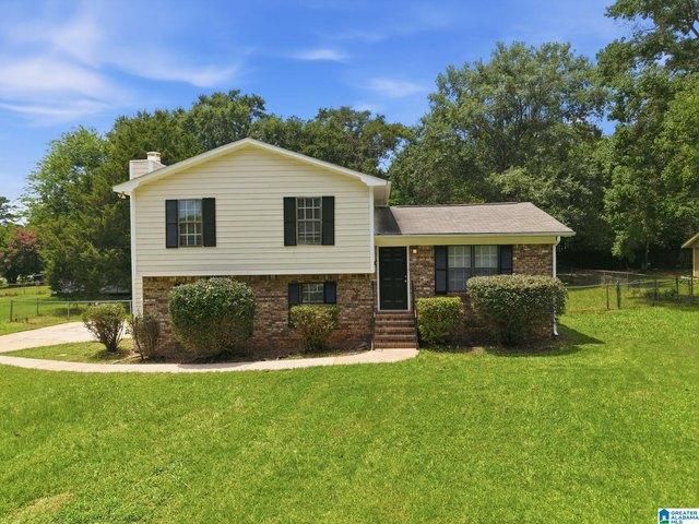 102 Meadowgreen Ln, Montevallo, AL 35115