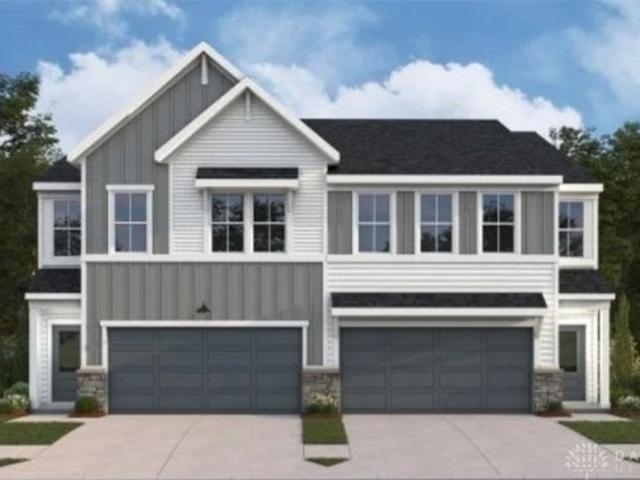 102 Meadowlark Ln, Brookville, OH 45309
