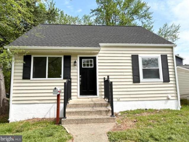 102 Meeker St, Manassas Park, VA 20111