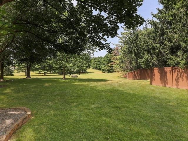 102 Mitchell Close