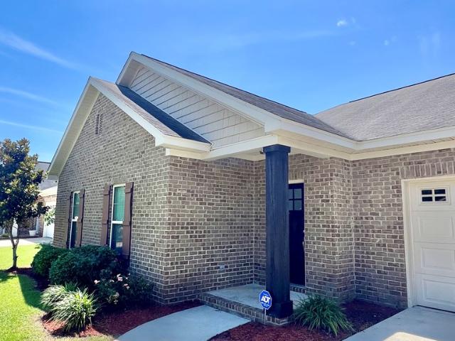 102 Middlebury Court