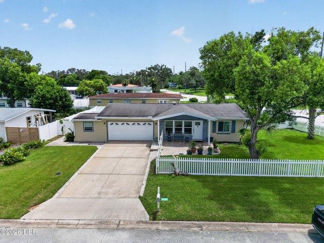 102 N Capri Dr, Ormond Beach, FL 32174