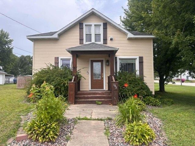 102 N Charles St, Calmar, IA 52132