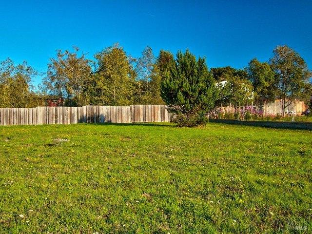 102 N Dana St, Fort Bragg, CA 95437